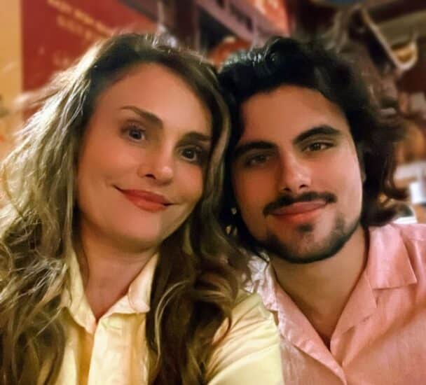 Aura Cristina Geithner y su hijo Demian, juntos en Australia - Revista ...